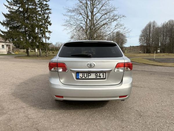 Toyota Avensis 2013 in Vilnius, with an engine capacity of 2.00 L and mileage of 350 thousand km for 6000 €, photo 3 on AUTOMOTO.COM.LV