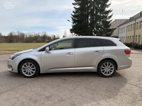Toyota Avensis 2013 in Vilnius, with an engine capacity of 2.00 L and mileage of 350 thousand km for 6000 €, photo 4 on AUTOMOTO.COM.LV