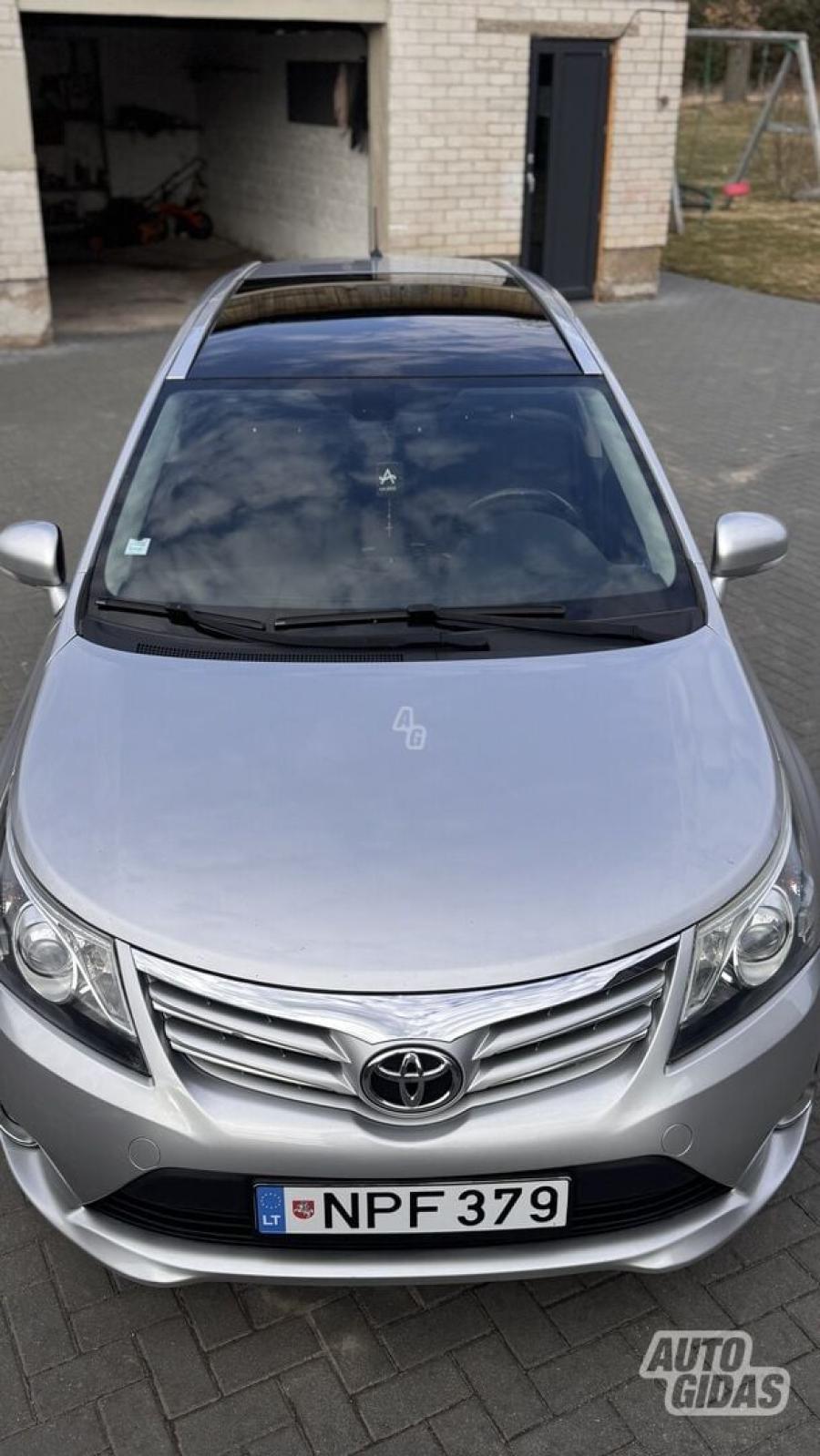 Toyota Avensis 2013 in Jurbarkas, with an engine capacity of 2.00 L and mileage of 210 thousand km for 4200 €, photo 5 on AUTOMOTO.COM.LV