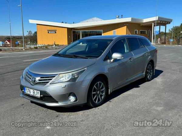 Toyota Avensis 2013 Narva, ar dzinēja tilpumu 2.00 L un nobraukumu 302 tūkst. km par 2800 €, foto 1 vietnē AUTOMOTO.COM.LV