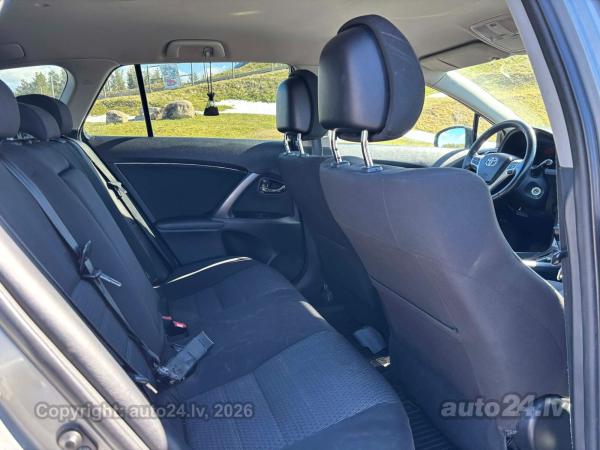 Toyota Avensis 2013 Narva, ar dzinēja tilpumu 2.00 L un nobraukumu 302 tūkst. km par 2800 €, foto 6 vietnē AUTOMOTO.COM.LV