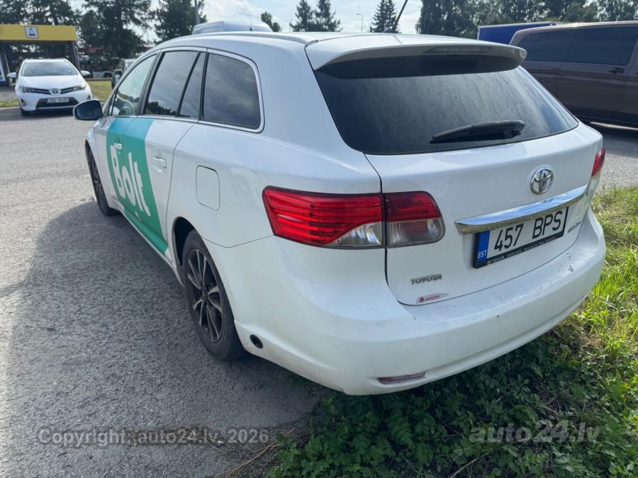 Тойота Авенсис 2013 в Таллин, объемом двигателя 1.80 л и пробегом 340 тыс. км за 2000 €, фото 5 на AUTOMOTO.COM.LV