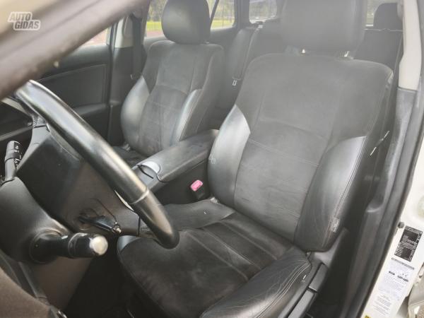 Тойота Авенсис 2013 в Юрбаркас на AUTOMOTO.COM.LV Тойота Авенсис 2013 в Юрбаркас, объемом двигателя 2.00 л и пробегом 322 тыс. км за 3333 €, фото 9 на AUTOMOTO.COM.LV