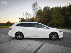 Toyota Avensis 2013 in Jurbarkas, with an engine capacity of 2.00 L and mileage of 322 thousand km for 3750 €, photo 5 on AUTOMOTO.COM.LV