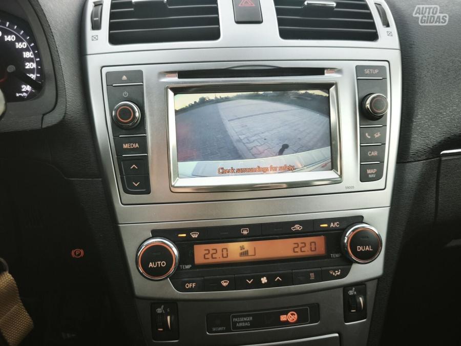 Toyota Avensis 2013 in Jurbarkas, with an engine capacity of 2.00 L and mileage of 322 thousand km for 3750 €, photo 13 on AUTOMOTO.COM.LV