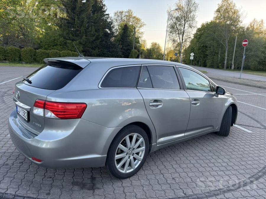 Toyota Avensis 2014 Ventspils, ar dzinēja tilpumu 2.00 L un nobraukumu 266 tūkst. km par 7000 €, foto 4 vietnē AUTOMOTO.COM.LV