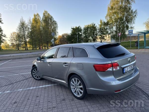 Toyota Avensis 2014 Ventspils, ar dzinēja tilpumu 2.00 L un nobraukumu 266 tūkst. km par 2500 €, foto 3 vietnē AUTOMOTO.COM.LV