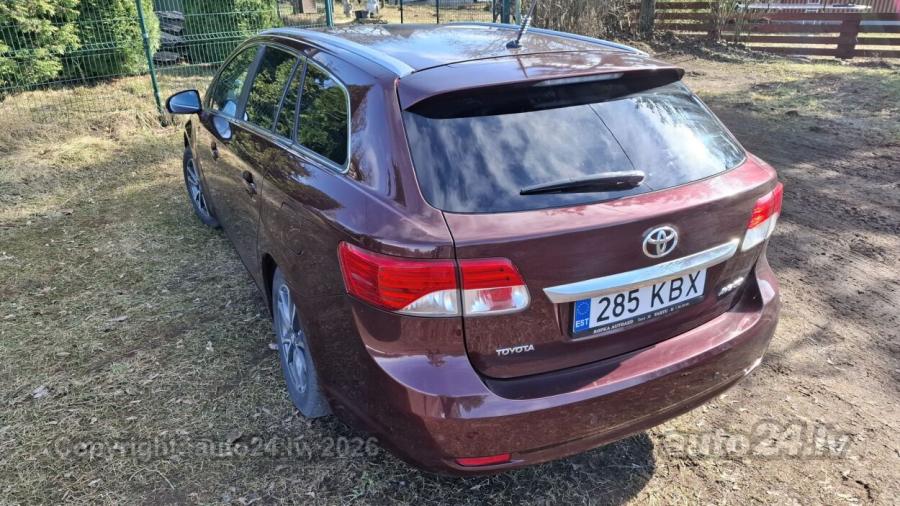 Toyota Avensis 2014 in Narva, with an engine capacity of 2.00 L and mileage of 239 thousand km for 7500 €, photo 3 on AUTOMOTO.COM.LV