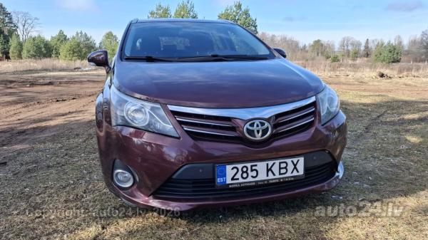 Toyota Avensis 2014 in Narva, with an engine capacity of 2.00 L and mileage of 239 thousand km for 7500 €, photo 4 on AUTOMOTO.COM.LV