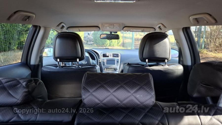 Toyota Avensis 2014 in Narva, with an engine capacity of 2.00 L and mileage of 239 thousand km for 7500 €, photo 11 on AUTOMOTO.COM.LV