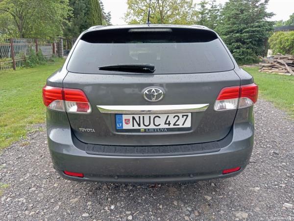 Toyota Avensis 2014 in Ukmerge, with an engine capacity of 2.20 L and mileage of 219 thousand km for 5800 €, photo 5 on AUTOMOTO.COM.LV