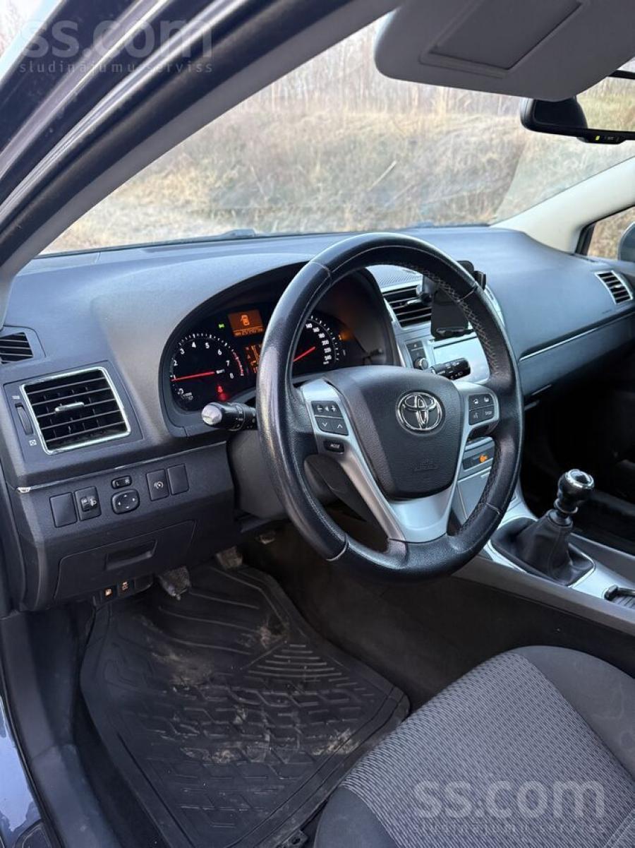 Toyota Avensis 2014 in Aizkraukle, with an engine capacity of 1.80 L and mileage of 248 thousand km for 7780 €, photo 7 on AUTOMOTO.COM.LV
