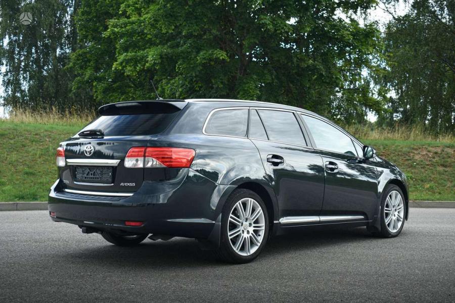 Toyota Avensis 2014 in Vilnius, with an engine capacity of 2.00 L and mileage of 331 thousand km for 5300 €, photo 7 on AUTOMOTO.COM.LV