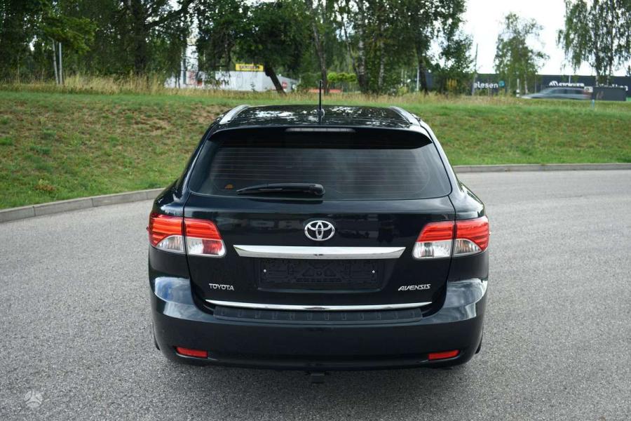 Toyota Avensis 2014 in Vilnius, with an engine capacity of 2.00 L and mileage of 331 thousand km for 5300 €, photo 9 on AUTOMOTO.COM.LV