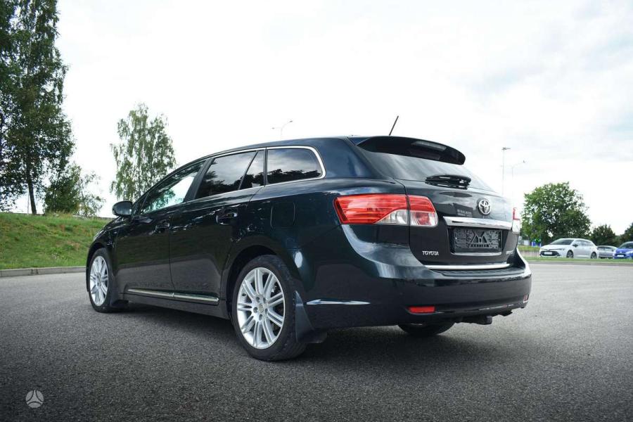 Toyota Avensis 2014 in Vilnius, with an engine capacity of 2.00 L and mileage of 331 thousand km for 5300 €, photo 10 on AUTOMOTO.COM.LV