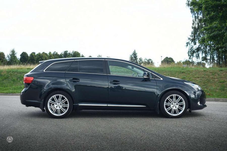 Toyota Avensis 2014 in Vilnius, with an engine capacity of 2.00 L and mileage of 331 thousand km for 5300 €, photo 11 on AUTOMOTO.COM.LV