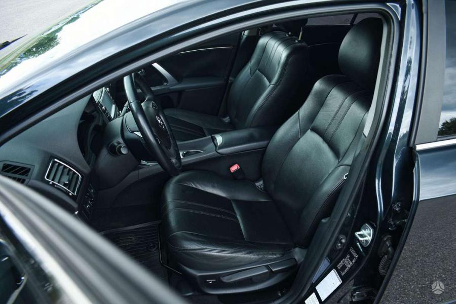 Toyota Avensis 2014 in Vilnius, with an engine capacity of 2.00 L and mileage of 331 thousand km for 5300 €, photo 15 on AUTOMOTO.COM.LV