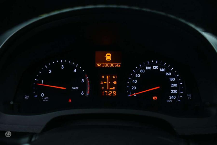 Toyota Avensis 2014 in Vilnius, with an engine capacity of 2.00 L and mileage of 331 thousand km for 5300 €, photo 21 on AUTOMOTO.COM.LV