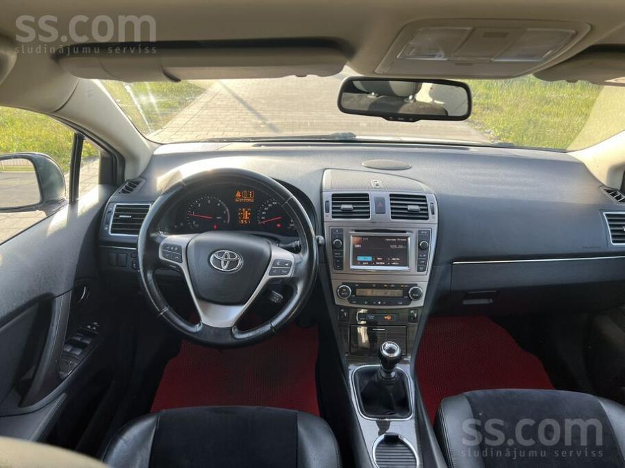Toyota Avensis 2014 Rīga, ar dzinēja tilpumu 2.20 L un nobraukumu 223 tūkst. km par 5300 €, foto 1 vietnē AUTOMOTO.COM.LV