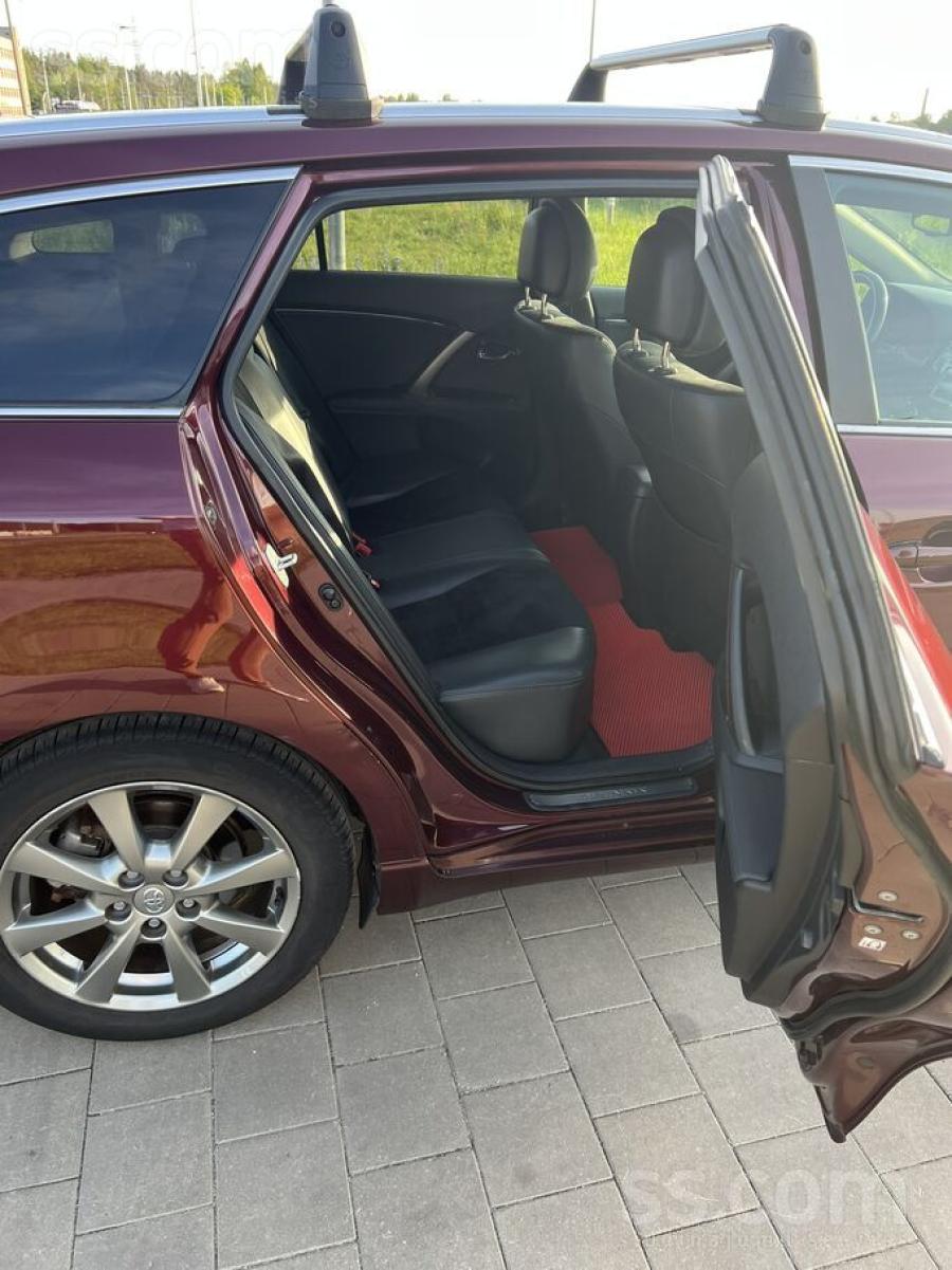 Toyota Avensis 2014 Rīga, ar dzinēja tilpumu 2.20 L un nobraukumu 223 tūkst. km par 5300 €, foto 6 vietnē AUTOMOTO.COM.LV