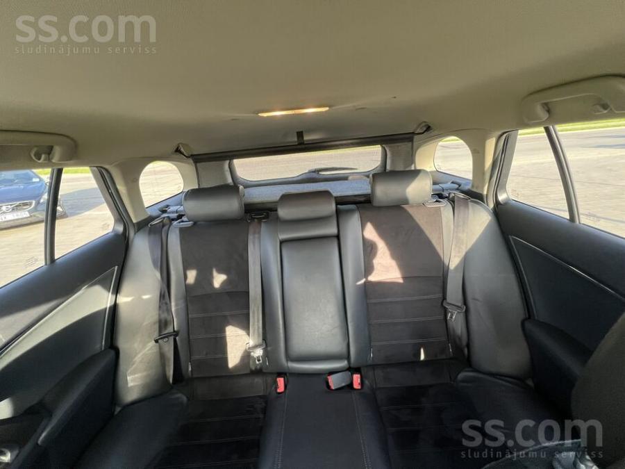 Toyota Avensis 2014 Rīga, ar dzinēja tilpumu 2.20 L un nobraukumu 223 tūkst. km par 5300 €, foto 9 vietnē AUTOMOTO.COM.LV