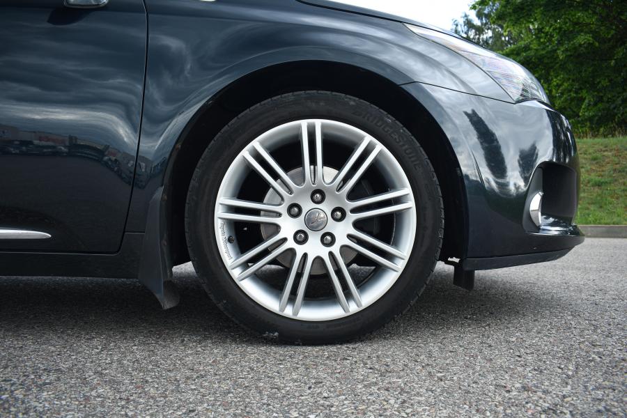 Toyota Avensis 2014 in Vilnius, with an engine capacity of 2.00 L and mileage of 330 thousand km for 5150 €, photo 12 on AUTOMOTO.COM.LV