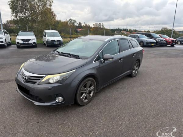 Тойота Авенсис 2014 в Вильнюс, объемом двигателя 1.99 л и пробегом 394 тыс. км за 5500 €, фото 1 на AUTOMOTO.COM.LV