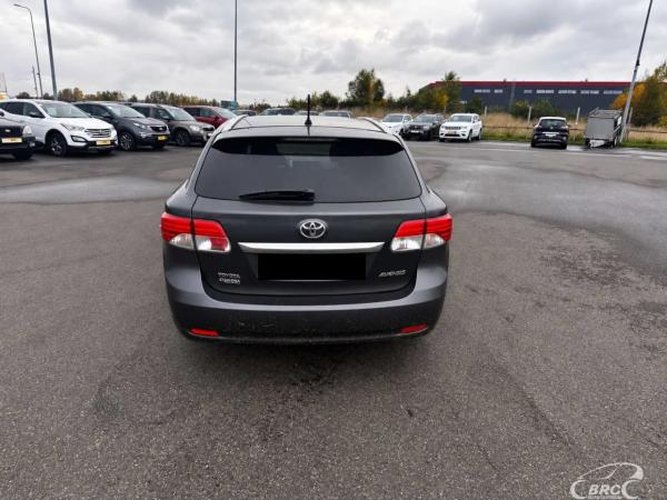Toyota Avensis 2014 Viļņa, ar dzinēja tilpumu 1.99 L un nobraukumu 394 tūkst. km par 5500 €, foto 6 vietnē AUTOMOTO.COM.LV
