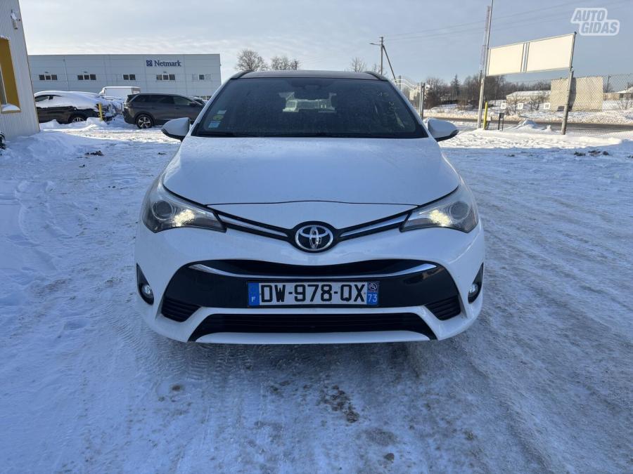 Toyota Avensis 2015 in Taurage, with an engine capacity of 1.60 L and mileage of 210 thousand km for 6800 €, photo 2 on AUTOMOTO.COM.LV