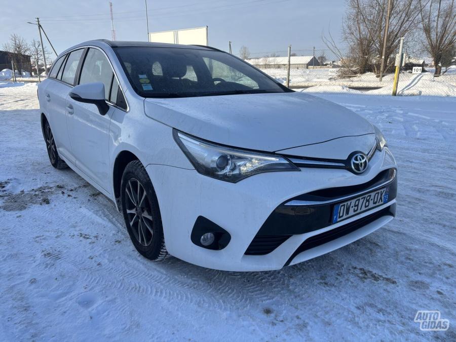 Toyota Avensis 2015 in Taurage, with an engine capacity of 1.60 L and mileage of 210 thousand km for 6800 €, photo 3 on AUTOMOTO.COM.LV