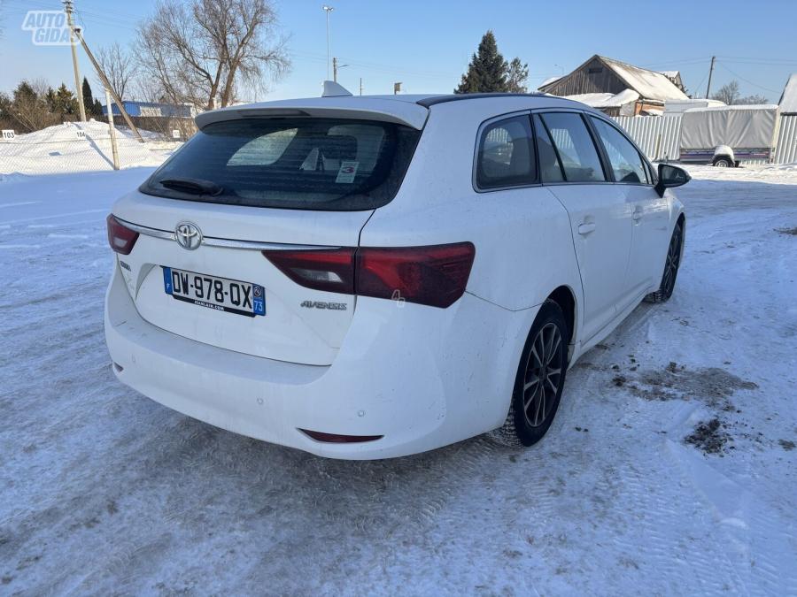 Toyota Avensis 2015 in Taurage, with an engine capacity of 1.60 L and mileage of 210 thousand km for 6800 €, photo 7 on AUTOMOTO.COM.LV