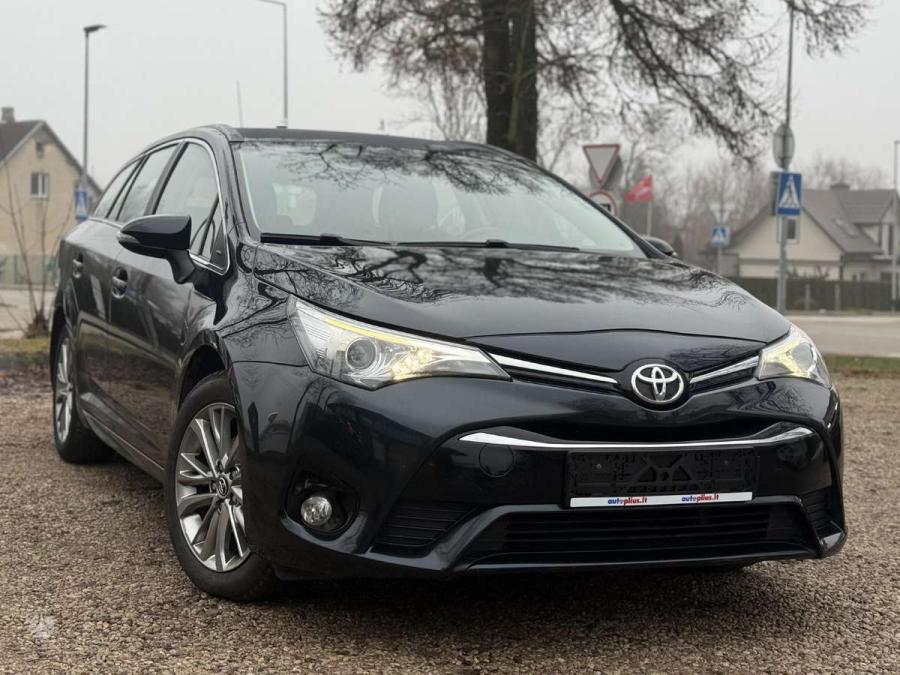 Toyota Avensis 2016 in Ukmerge, with an engine capacity of 1.60 L and mileage of 218 thousand km for 7950 €, photo 2 on AUTOMOTO.COM.LV