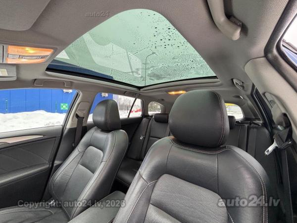 Toyota Avensis 2016 in Paide, with an engine capacity of 2.00 L and mileage of 241 thousand km for 8990 €, photo 11 on AUTOMOTO.COM.LV