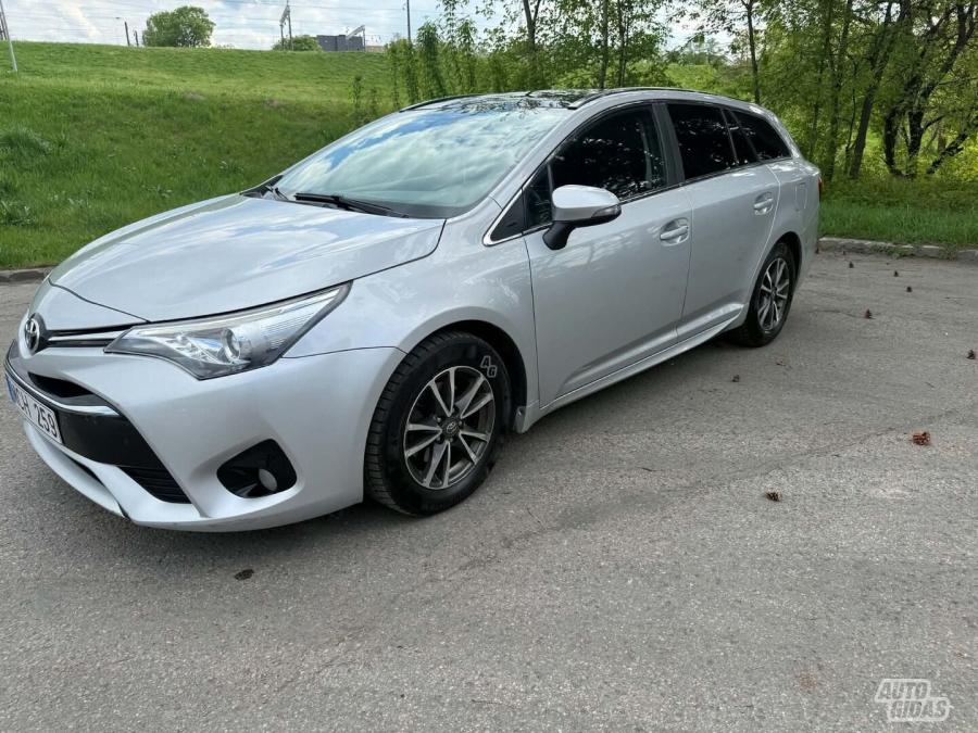 Toyota Avensis 2016 in Vilnius, with an engine capacity of 1.60 L and mileage of 247 thousand km for 6800 €, photo 1 on AUTOMOTO.COM.LV