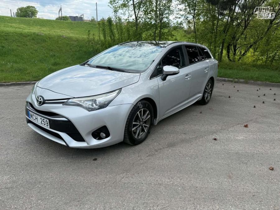 Toyota Avensis 2016 in Vilnius, with an engine capacity of 1.60 L and mileage of 247 thousand km for 6800 €, photo 5 on AUTOMOTO.COM.LV