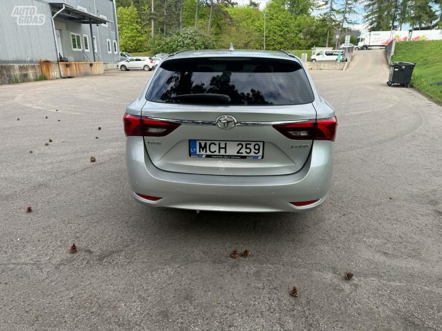 Toyota Avensis 2016 in Vilnius, with an engine capacity of 1.60 L and mileage of 247 thousand km for 6800 €, photo 7 on AUTOMOTO.COM.LV