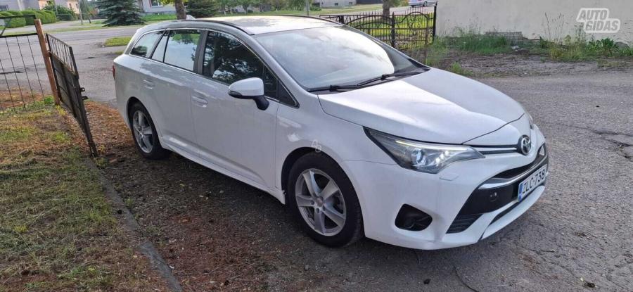 Toyota Avensis 2016 in Kelme, with an engine capacity of 1.60 L and mileage of 262 thousand km for 6800 €, photo 4 on AUTOMOTO.COM.LV