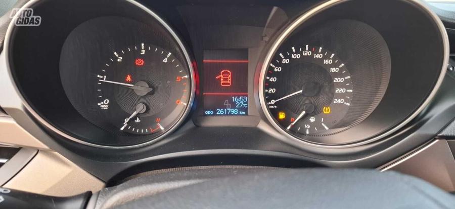 Toyota Avensis 2016 in Kelme, with an engine capacity of 1.60 L and mileage of 262 thousand km for 6800 €, photo 13 on AUTOMOTO.COM.LV