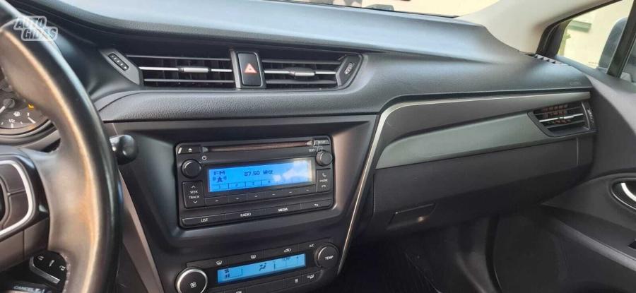 Toyota Avensis 2016 in Kelme, with an engine capacity of 1.60 L and mileage of 262 thousand km for 6800 €, photo 16 on AUTOMOTO.COM.LV