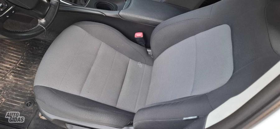 Toyota Avensis 2016 in Kelme, with an engine capacity of 1.60 L and mileage of 262 thousand km for 6800 €, photo 21 on AUTOMOTO.COM.LV
