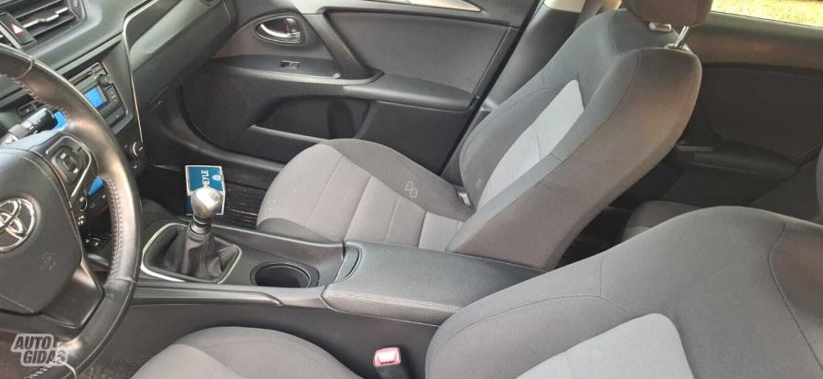 Toyota Avensis 2016 in Kelme, with an engine capacity of 1.60 L and mileage of 262 thousand km for 6800 €, photo 23 on AUTOMOTO.COM.LV
