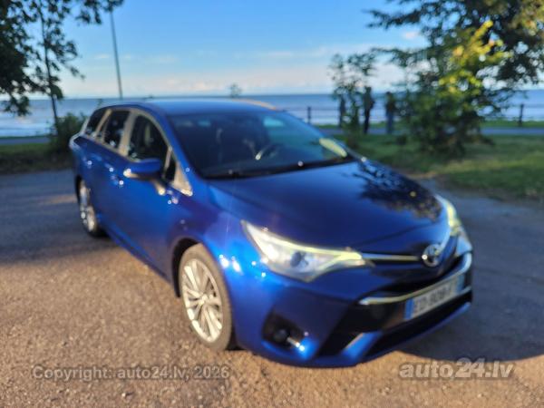 Toyota Avensis 2016 in Narva, with an engine capacity of 2.00 L and mileage of 200 thousand km for 8999 €, photo 2 on AUTOMOTO.COM.LV