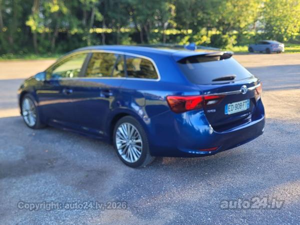 Toyota Avensis 2016 in Narva, with an engine capacity of 2.00 L and mileage of 200 thousand km for 8999 €, photo 4 on AUTOMOTO.COM.LV