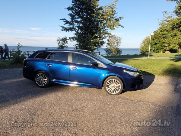 Toyota Avensis 2016 in Narva, with an engine capacity of 2.00 L and mileage of 200 thousand km for 8999 €, photo 5 on AUTOMOTO.COM.LV