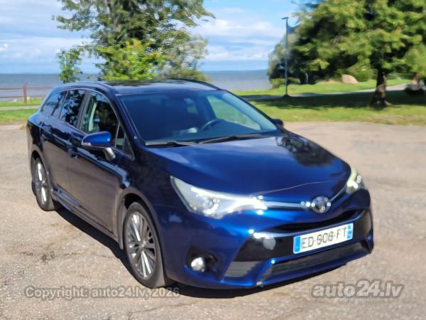 Toyota Avensis 2016 in Narva, with an engine capacity of 2.00 L and mileage of 200 thousand km for 8999 €, photo 7 on AUTOMOTO.COM.LV
