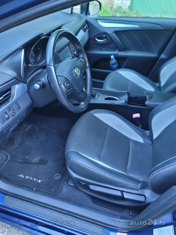 Toyota Avensis 2016 in Narva, with an engine capacity of 2.00 L and mileage of 200 thousand km for 8999 €, photo 9 on AUTOMOTO.COM.LV