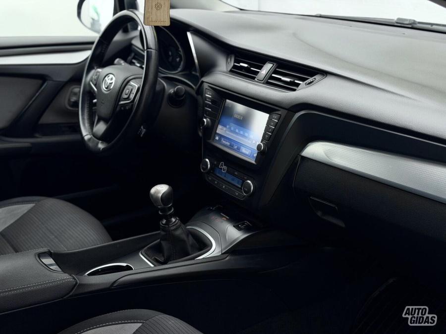 Тойота Авенсис 2017 в Авиженяй, объемом двигателя 2.00 л и пробегом 224 тыс. км за 9990 €, фото 16 на AUTOMOTO.COM.LV