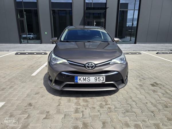 Toyota Avensis 2018 in Vilnius, with an engine capacity of 2.00 L and mileage of 256 thousand km for 6200 €, photo 2 on AUTOMOTO.COM.LV
