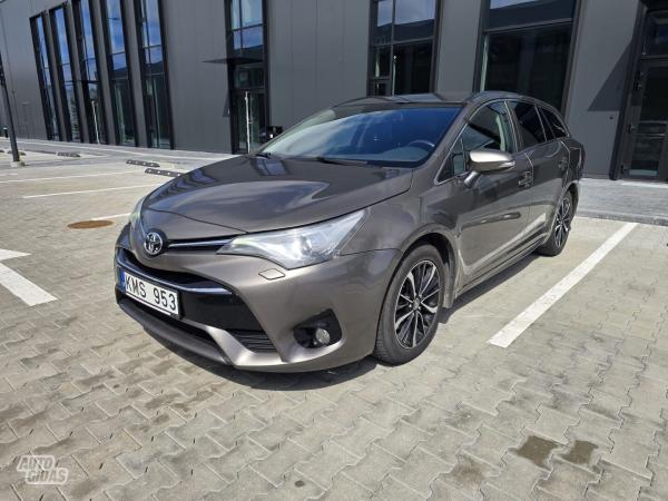 Toyota Avensis 2018 in Vilnius, with an engine capacity of 2.00 L and mileage of 256 thousand km for 6200 €, photo 3 on AUTOMOTO.COM.LV