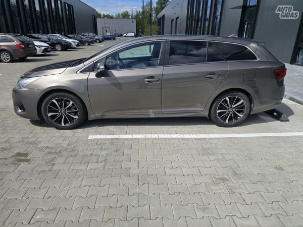 Toyota Avensis 2018 in Vilnius, with an engine capacity of 2.00 L and mileage of 256 thousand km for 6200 €, photo 4 on AUTOMOTO.COM.LV